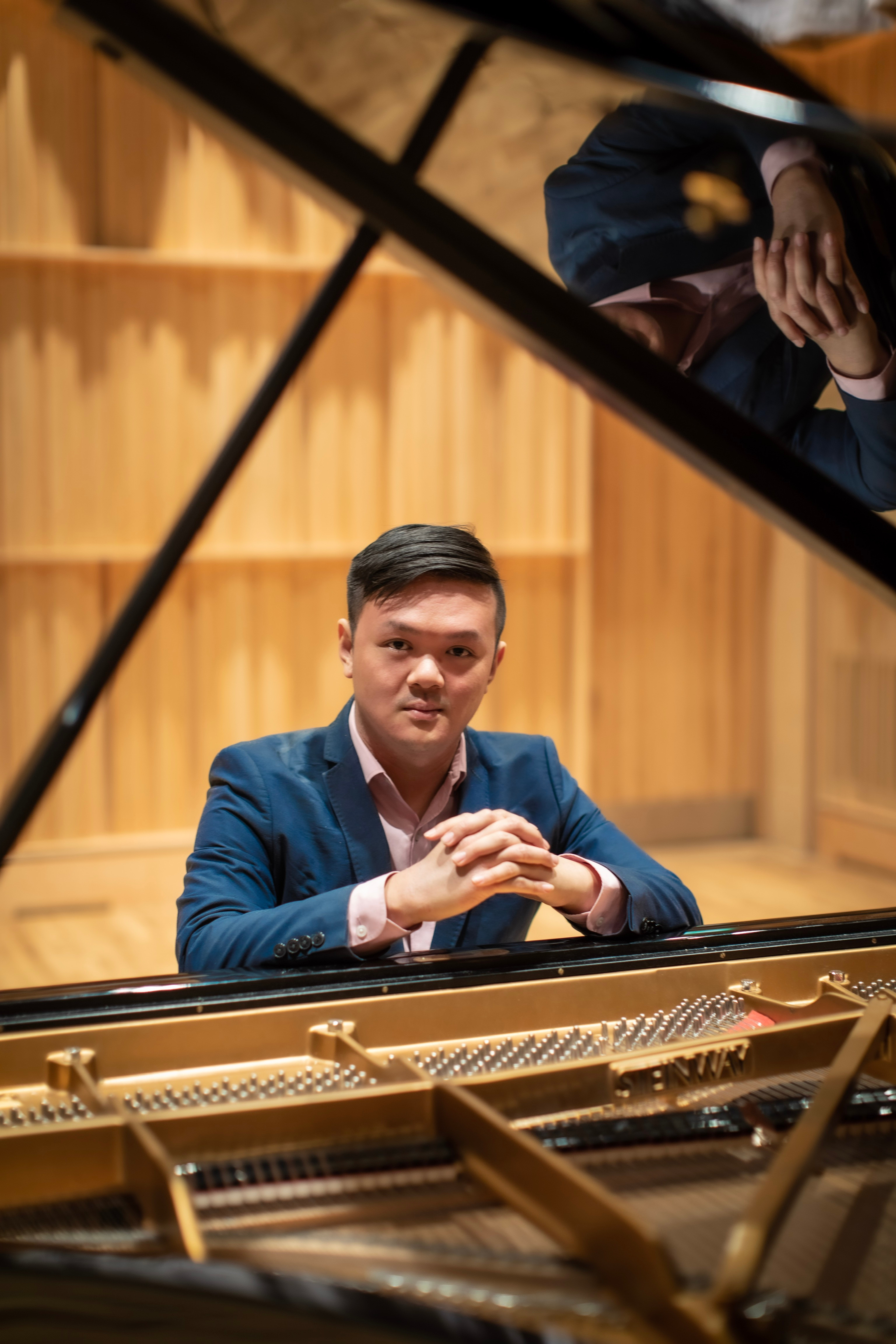 Edward Leung | Miele Canto